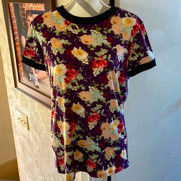 LuLaRoe | Tops | Small Lularoe Liv Tpurple Background With Floral ...